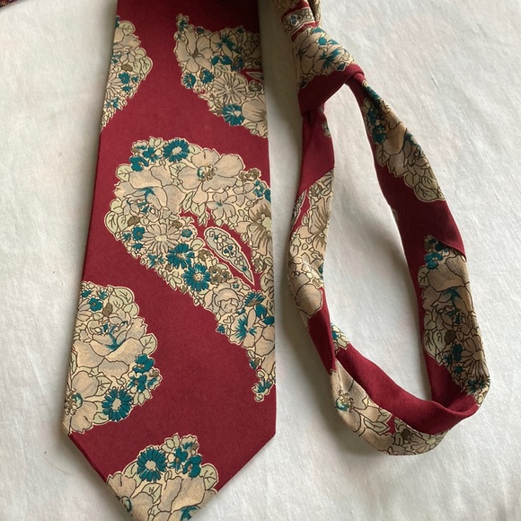 PARISIAN SIGNATURE | Accessories | Parisian Vtg All Silk Imported ...